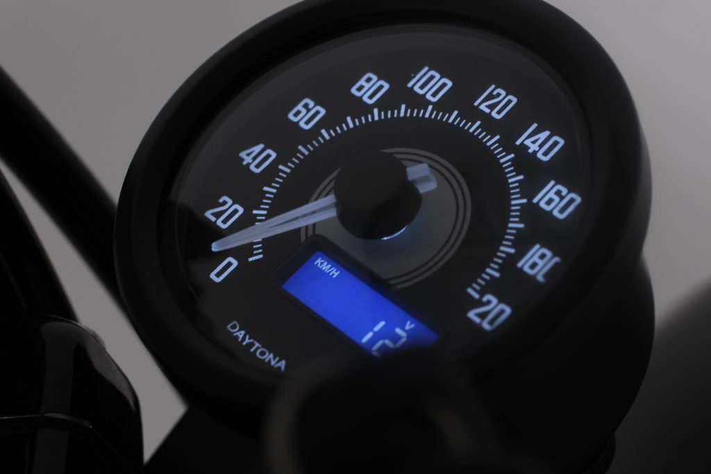 Daytona Velona Speedometer - Custom Motorcycle Parts Canada | Sane ...
