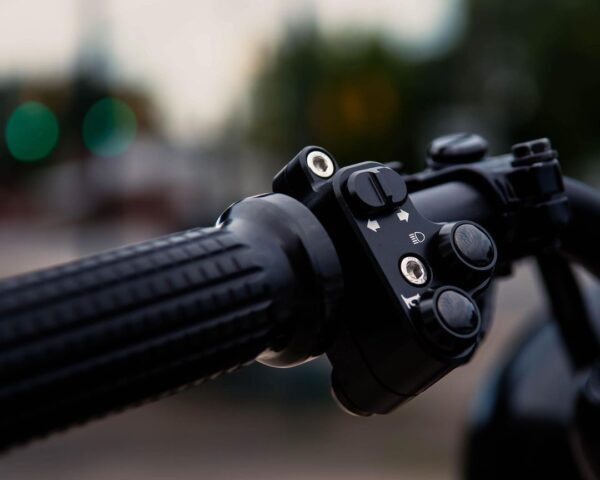 Universal Motorcycle Handle Bar Switches - Custom Motorcycle Parts ...